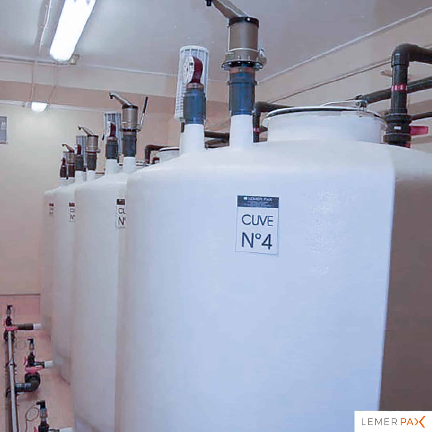 Decay tanks - Storage for radioactive effluent from hot laboratories ...