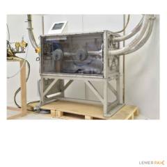 Vacuum sample transfer system for radioactive samples