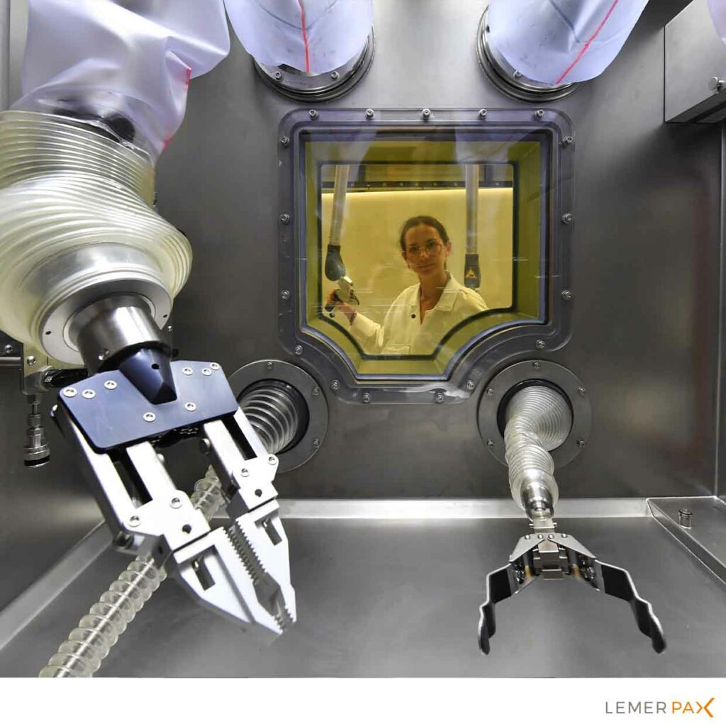 Hot cells & glove boxes - Designer and manufacturer