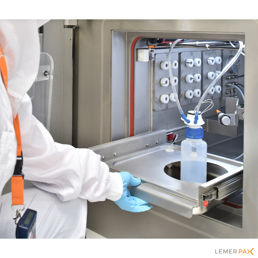 REP-75 hot cell - Isolator for dispensing and fractionating