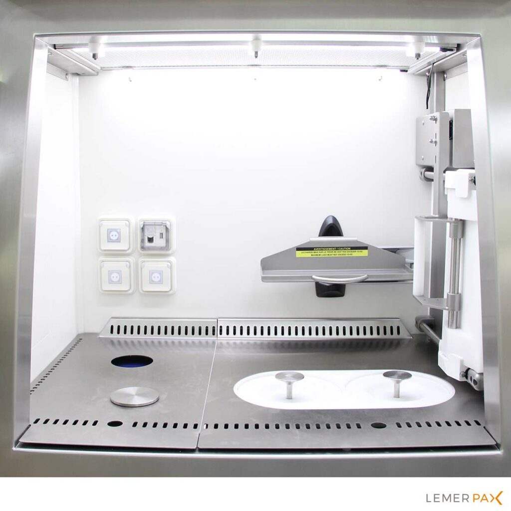 Medi 9000 COMBO shielded hot cell - Lemer Pax